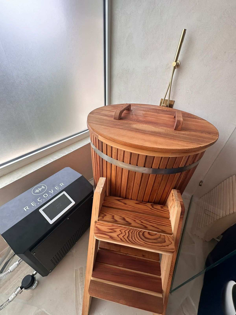Red Cedar Wood Barrel Ice Bath with Chiller: Luxury Cold Water Therapy
